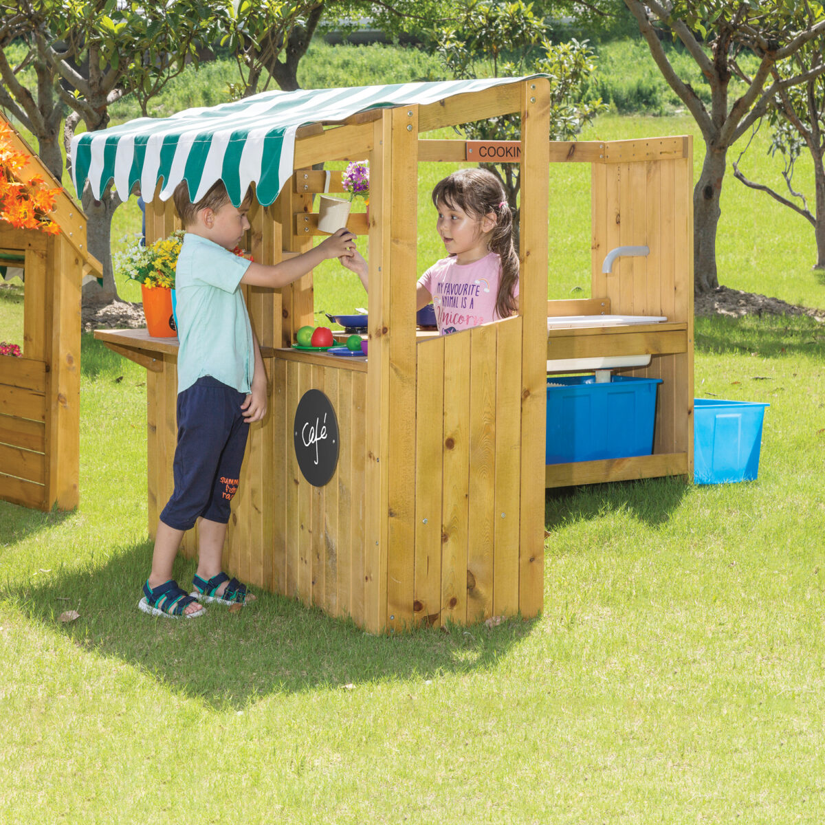 Outdoor Kitchen with Pump - OSI