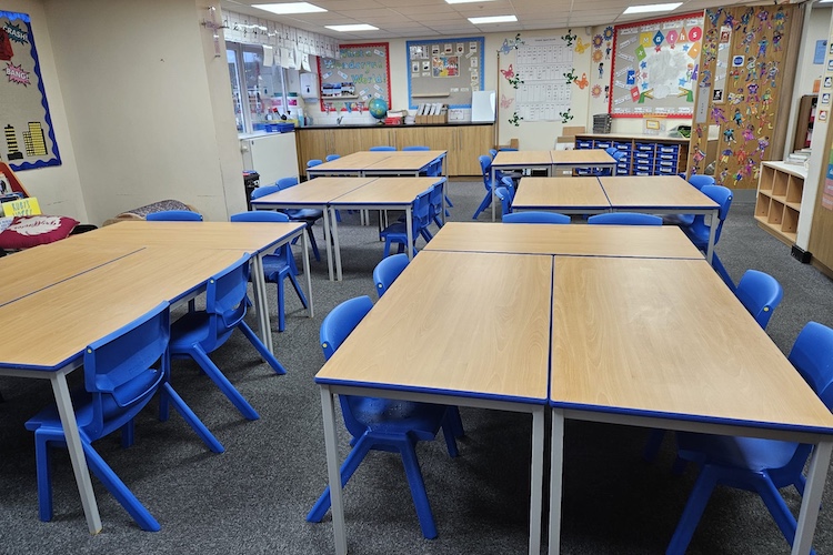 How To Choose The Right School Chairs | 8 Things to Consider